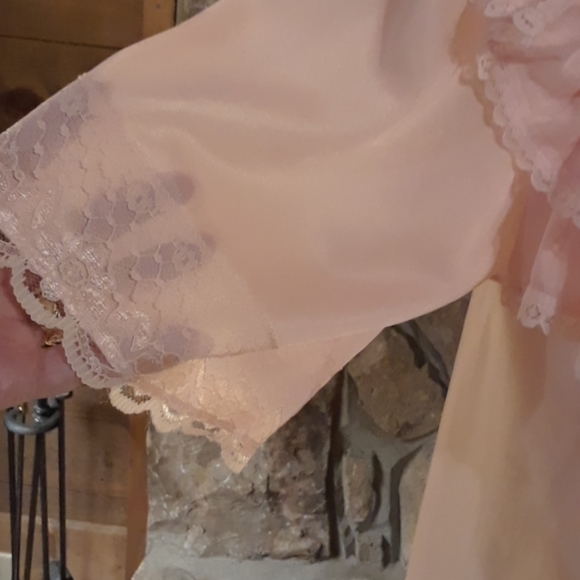 Vintage | Intimates & Sleepwear | Vintage Frilly Dressing Gown | Poshmark